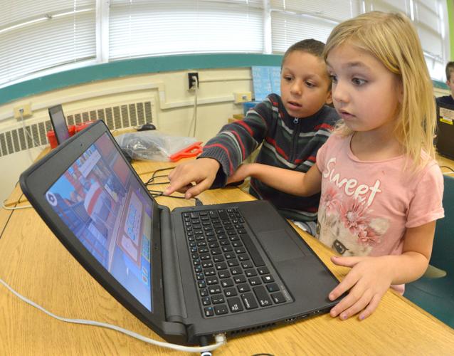 Hour of Code exposes elementary students to computer programming