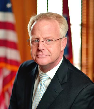 Seeking reelection, Lundberg focuses on business development, schools ...