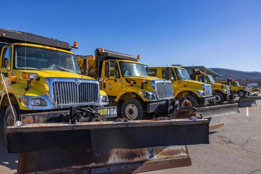 Hickory NC area weather - 2 to 4 inches of snow on Friday