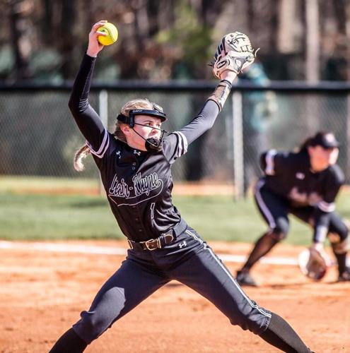 Beeler’s no-hitter helps Bears sweep Queens in road doubleheader
