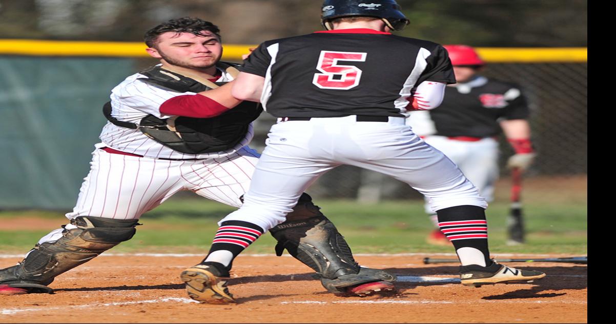 Prep Baseball: Hickory holds off Newton-Conover in final at-bat