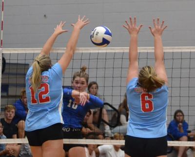 Comets eliminate Maiden from volleyball playoffs