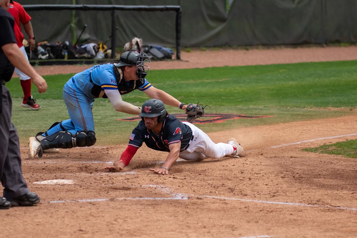Red Hawks split doubleheader with Patriots in Hickory
