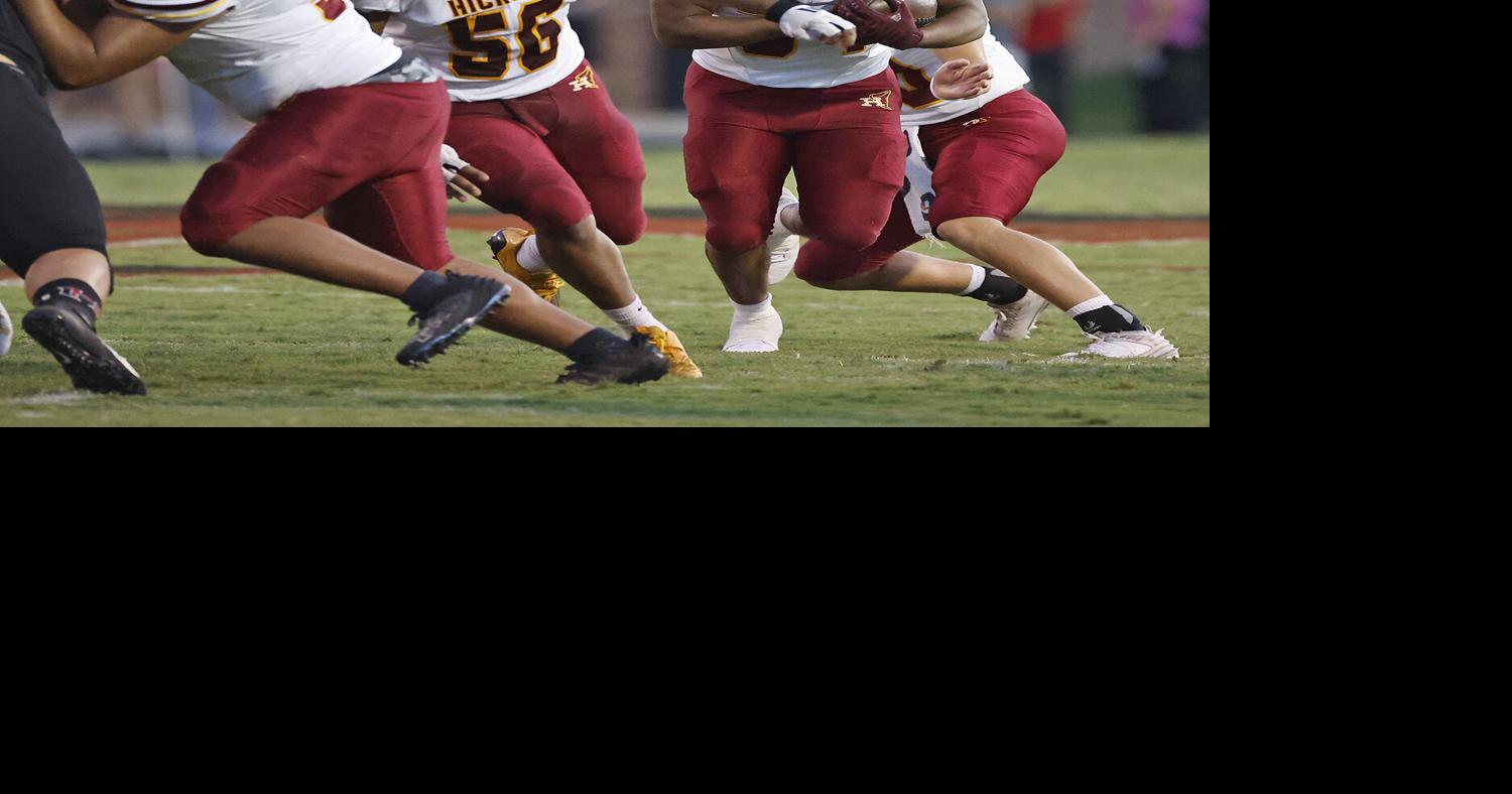 Live updates for Hickory football in the West Region semis