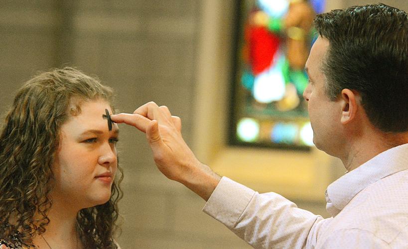 Lenoir-Rhyne University service marks the beginning of Lent in Hickory