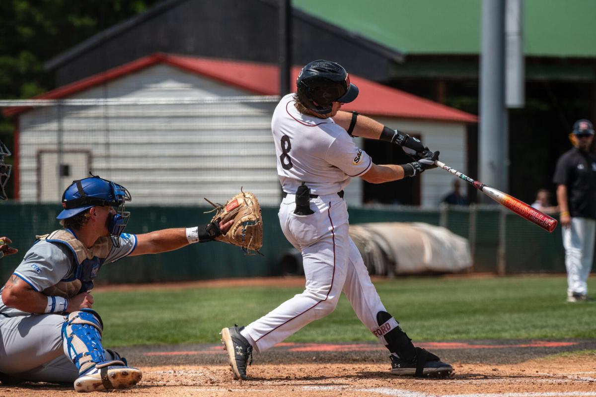 Hickory's Lenoir-Rhyne baseball goes to DII super regionals
