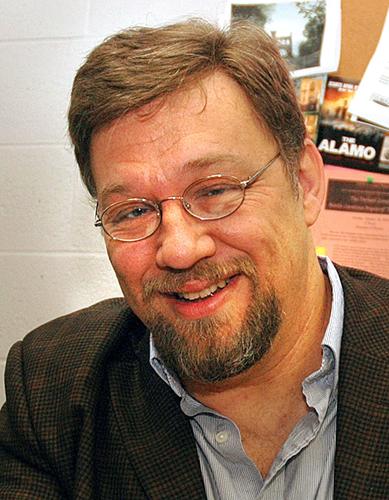 Column: Warlick excelled at football, stood up for civil rights