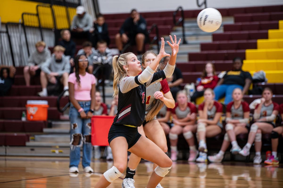 Hickory, Maiden, Foard volleyball reach 2nd round