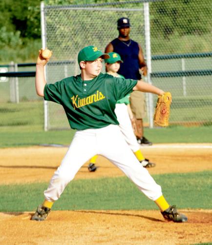 LITTLE LEAGUE BASEBALL: Men's Club minors ruffle Kiwanis