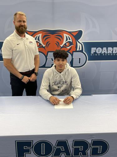 Foard's Chacon signs with Montreat for soccer