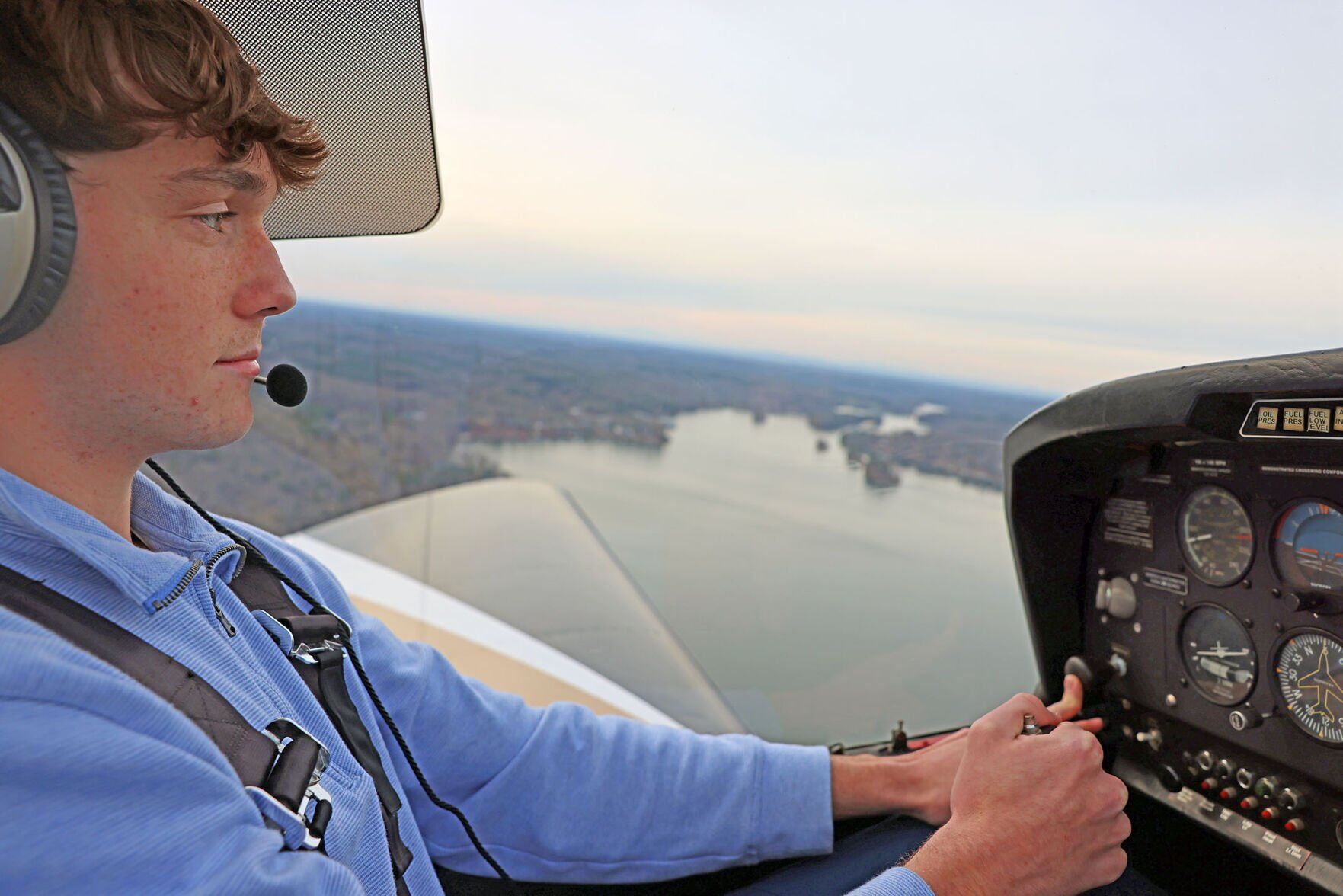 Iredell County NC teen Jonathan Highley becomes pilot