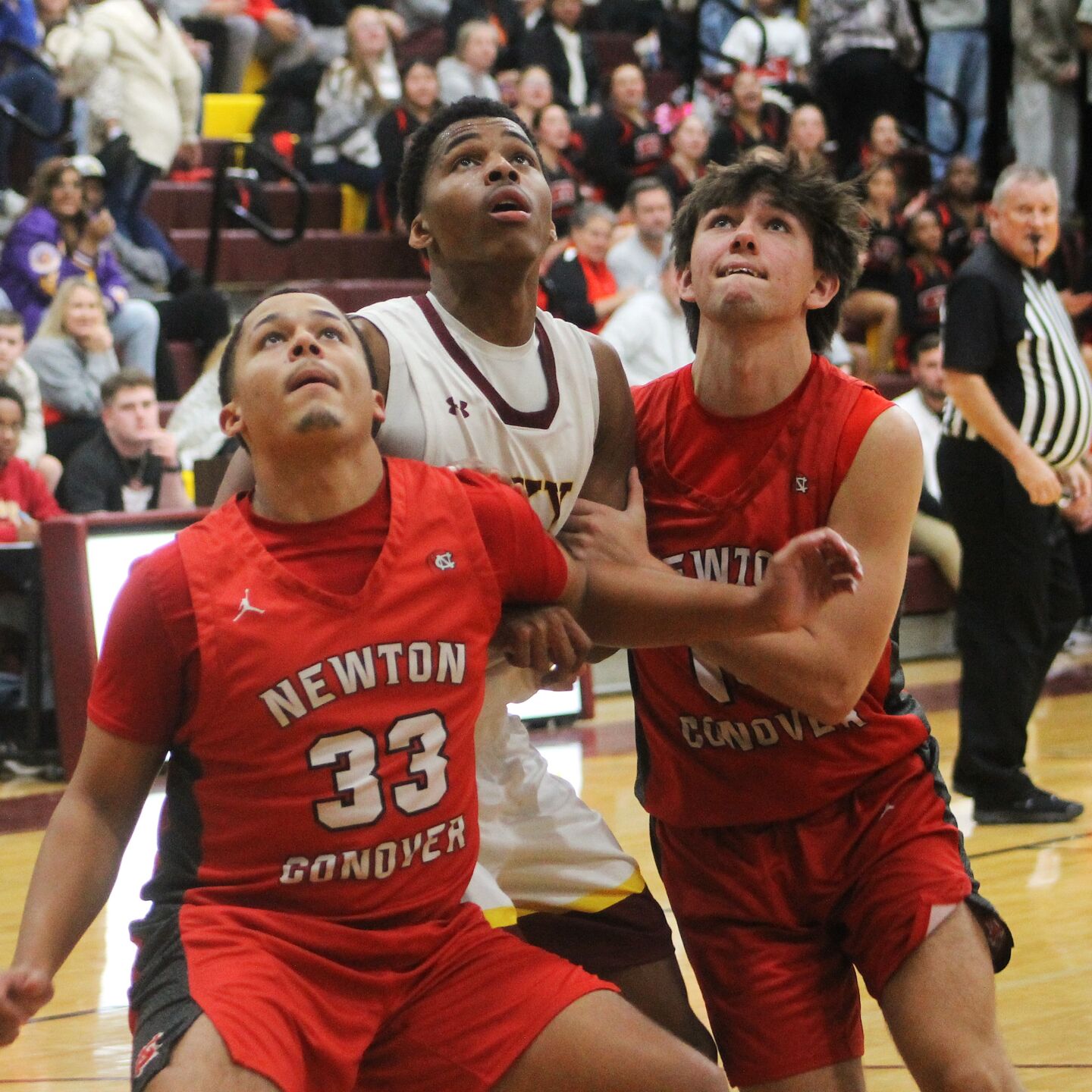 Hickory High School basketball gets wins over Newton-Conover