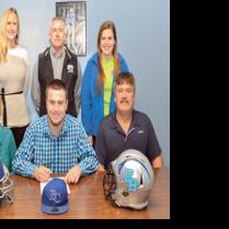 EB’s McGee, Whisnant sign for football