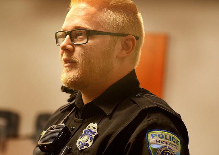 Police officer honored for saving children from burning home