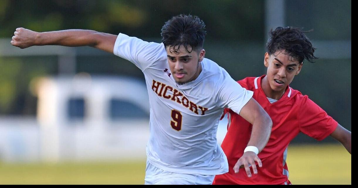 Almanza's goal lifts Hickory soccer over St. Stephens