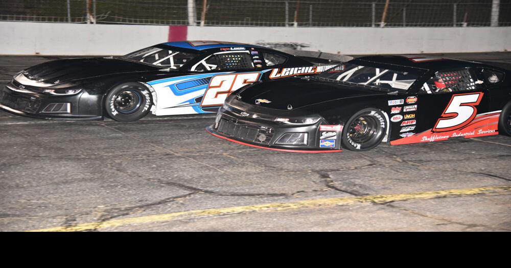 Leicht doubles up in Late Models at Hickory Motor Speedway