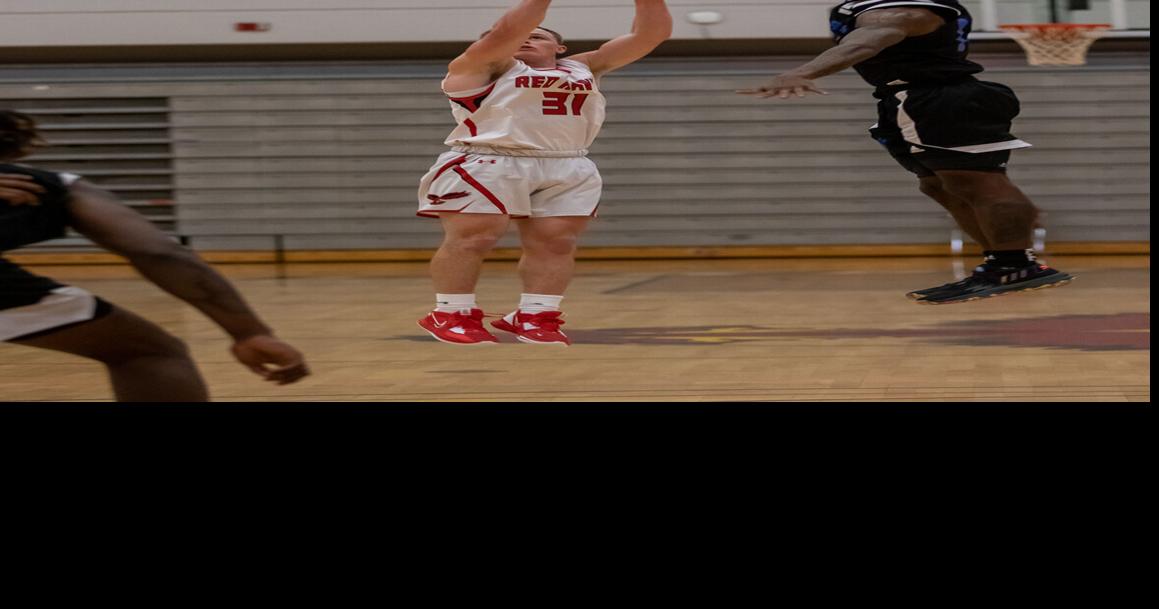 Red Hawks notch 2 wins in Hickory tournament