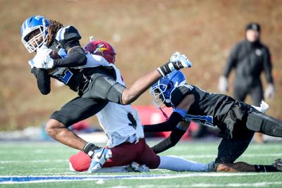 Thorsgard, Vikings shrug off cold, wind to down Comets in Mayville ...