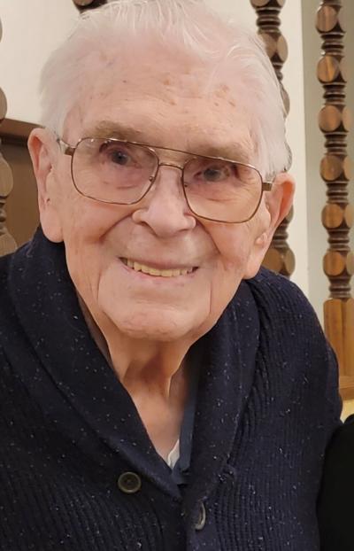 Myron Breiland | Obituaries | hillsborobanner.com