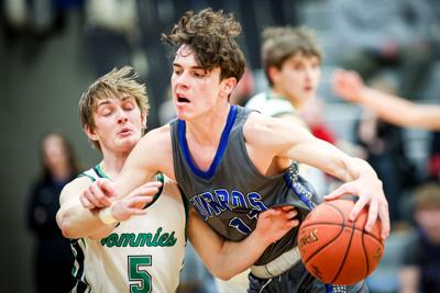 Tommies roll past Burros | Sports | hillsborobanner.com