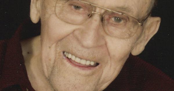 Joseph E. Wellnitz | Obituaries | hngnews.com