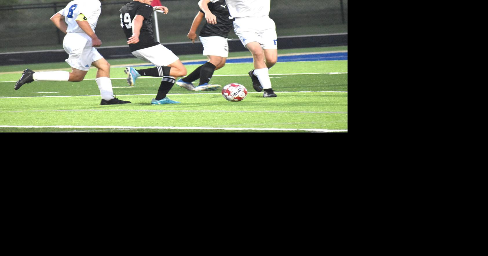 Boys soccer: Lake Mills, Lodi play to 1-1 tie | Sports | hngnews.com