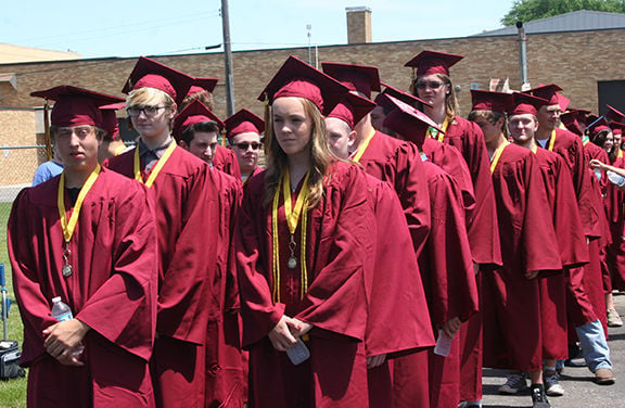 Waterloo High School 2017 graduation program | Featured | hngnews.com