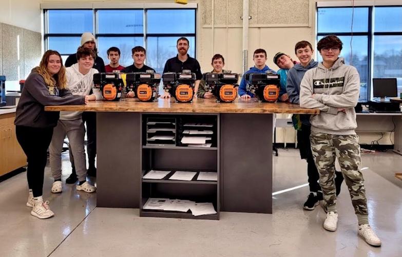 Lake Mills students learn valuable automotive skills | School | hngnews.com