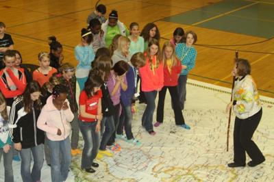 PMMS hosts giant traveling map | School | hngnews.com