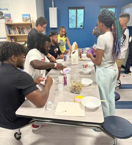 Badgers football athletes visit Dane County Boys & Girls Club ...
