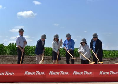 Kwik Trip distribution center on track for November opening in DeForest ...