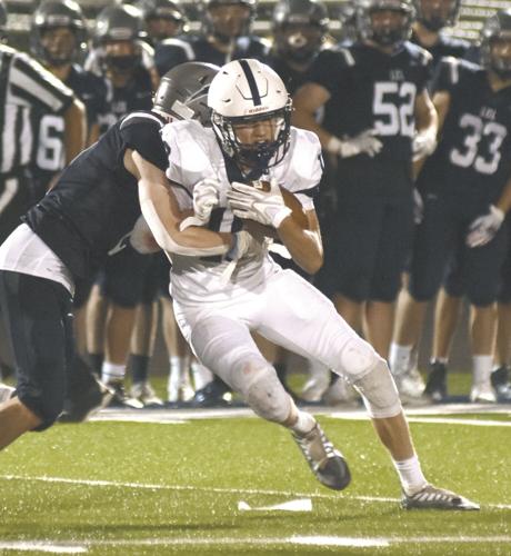 Football: Grundahl hits game-winning field goal as Warriors rally past ...