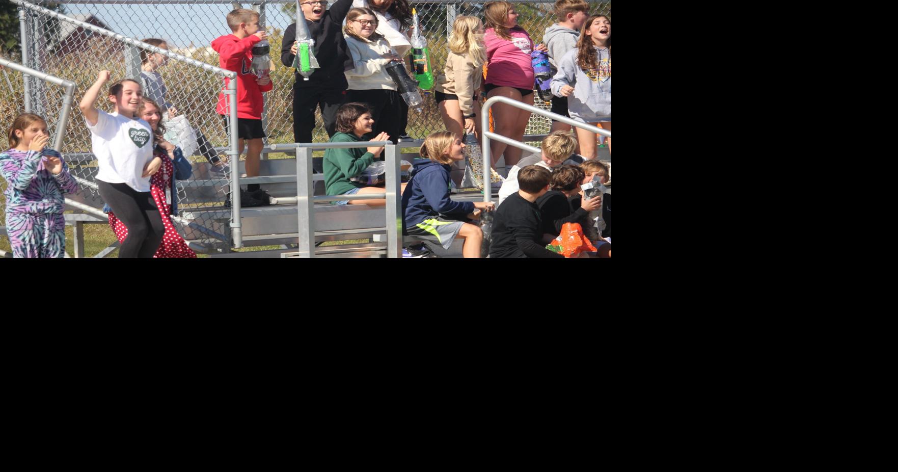 Cheering on the launch | Local | hngnews.com