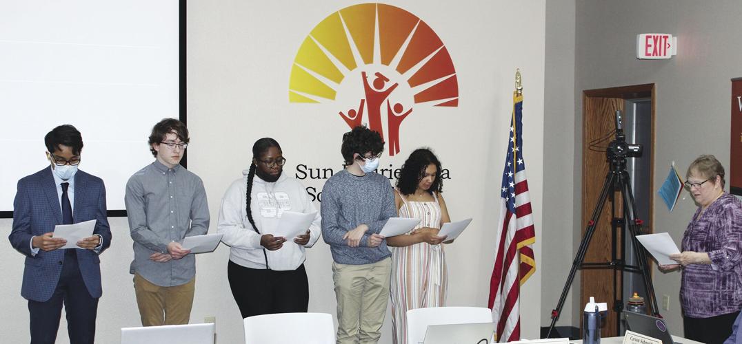 Sun Prairie School Board welcomes new student members, Hunger Heroes ...