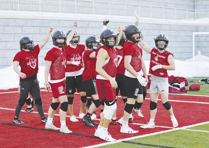 Football's Back! | Sun Prairie Star | hngnews.com