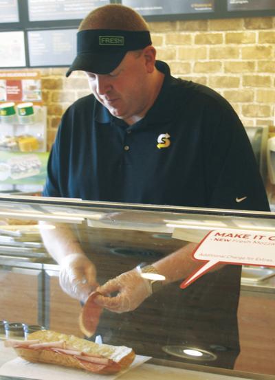 New Subway owner preserves cottage-like décor | News | hngnews.com