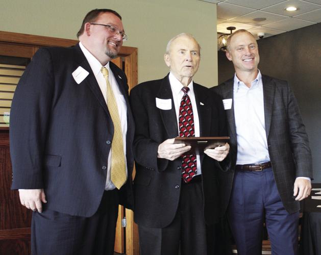 Tubbs earns Community Business Leader Award | News | hngnews.com