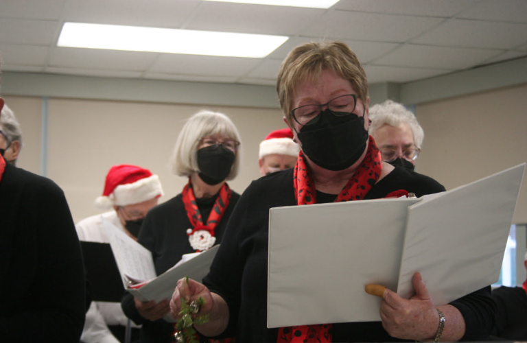 Monona senior chorus perseveres amid pandemic | Monona / Cottage Grove ...