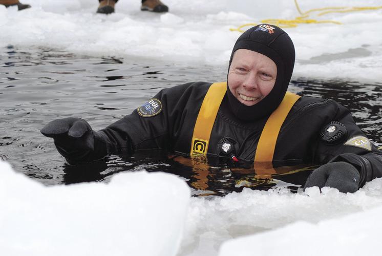 Knickerbocker Ice Festival | Lake Mills Leader | hngnews.com