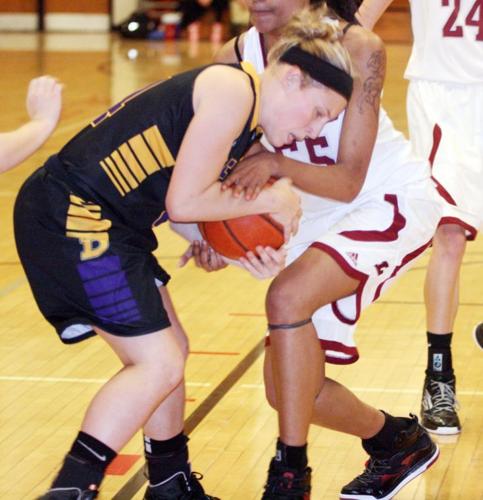 DeForest girls' basketball at Madison La Follette | Local | hngnews.com