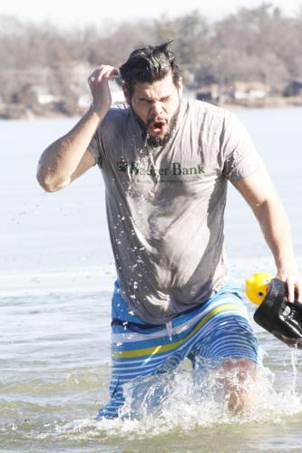 Dipping for Dozer | Local | hngnews.com