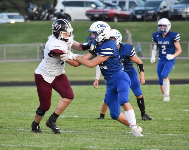 Deerfield football holds off late Cambridge football rally | Cambridge ...