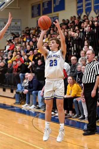 WIAA boys basketball: Balanced Lake Mills races past Waupun to win ...
