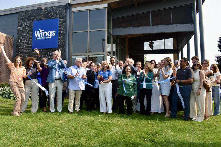 Wings Credit Union cuts the ribbon in Windsor | Local News | hngnews.com