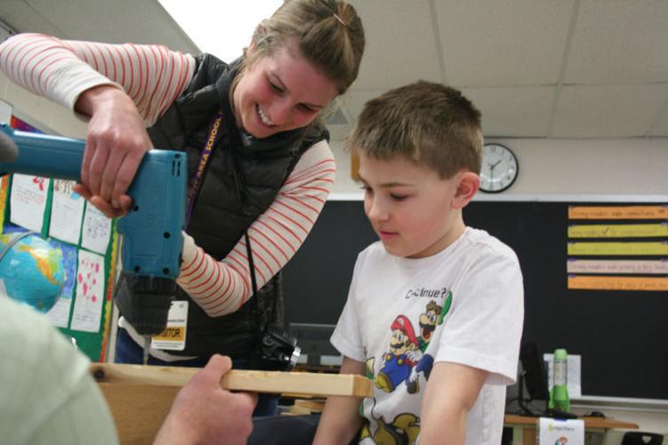 Eagle Point Elementary bird house project | School | hngnews.com