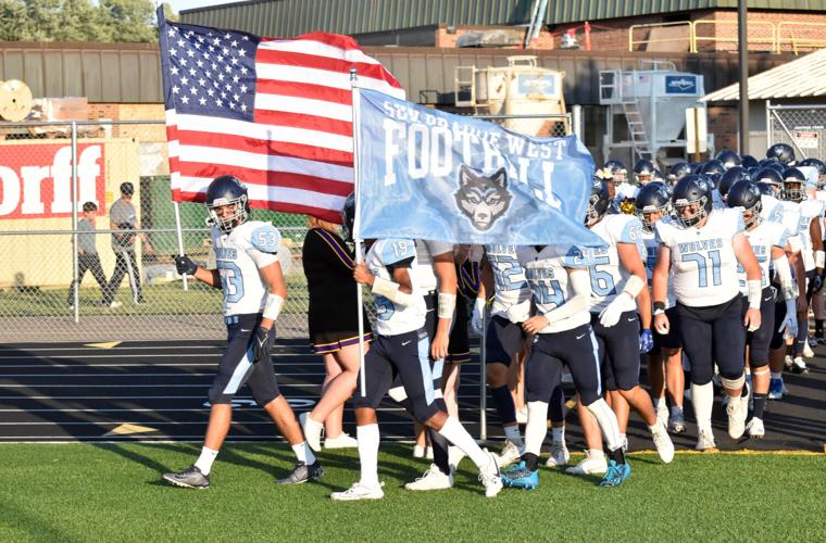 Wolves maul Purgolders 43-7 to open new football season | Sun Prairie ...