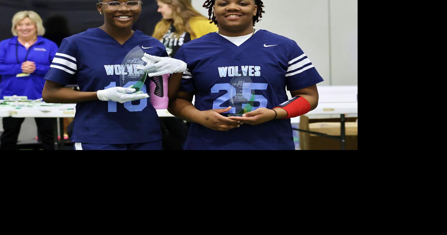 SYDNEY HOLIDAY, ANTIONIQUE AUSTON | Sun Prairie Star | hngnews.com