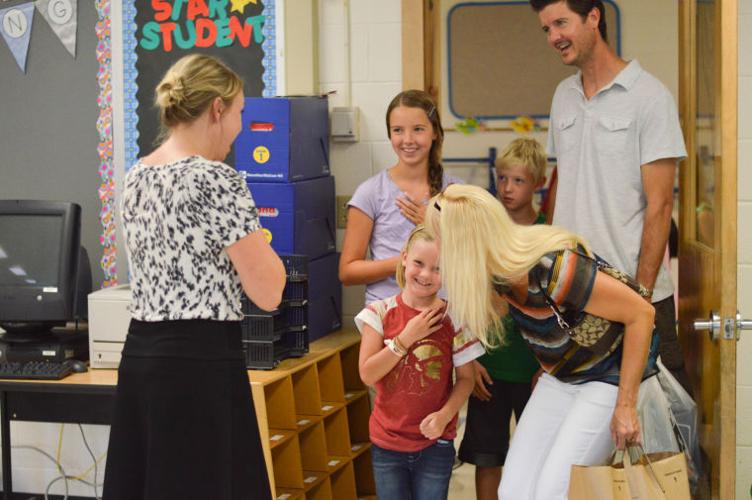 Backpack Night At Eagle Point Elementary School | School | hngnews.com