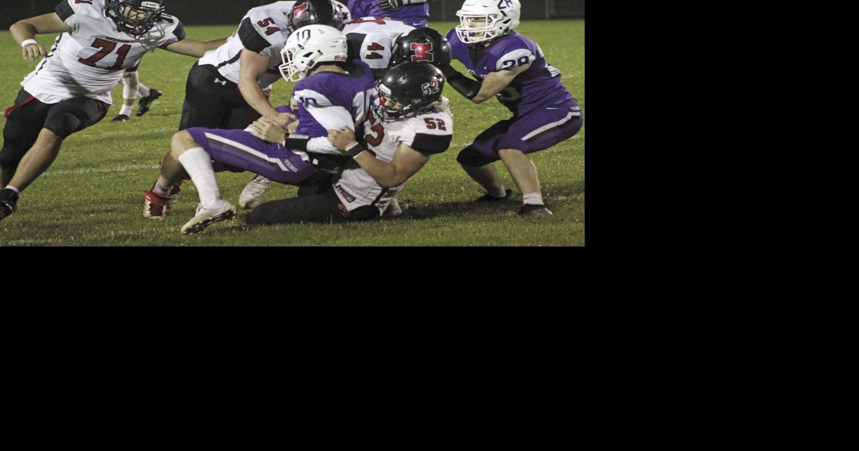Football: Red Hawks bounce back | Milton Courier | hngnews.com