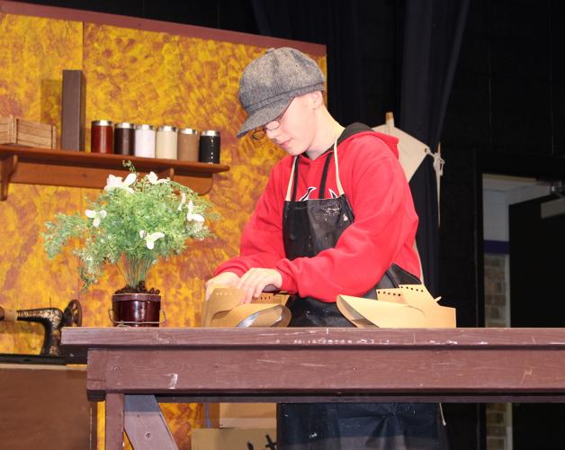 With vaudeville bits, Waunakee Middle School rehearses fall play | News ...